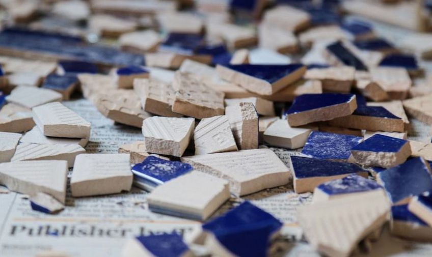 Broken Tiles | Crafts Inspire Me